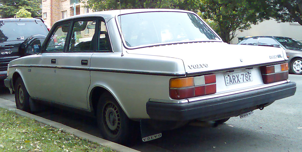 Volvo 240 technical specifications and fuel economy